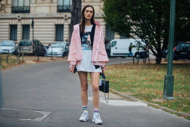 See what the models are wearing off-duty during Paris Fashion Week! Day ...