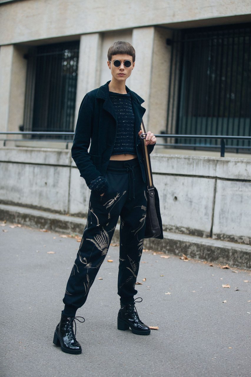 See what the models are wearing off-duty during Paris Fashion Week! Day ...