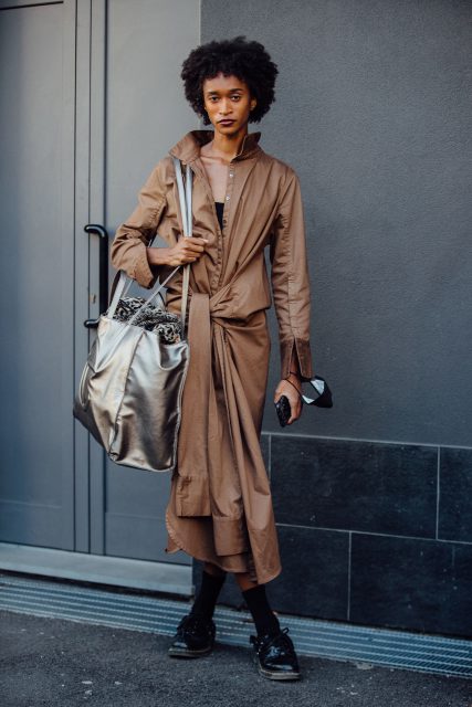 See what the models are wearing off-duty during MFW S/S 22! Day 2&3 ...