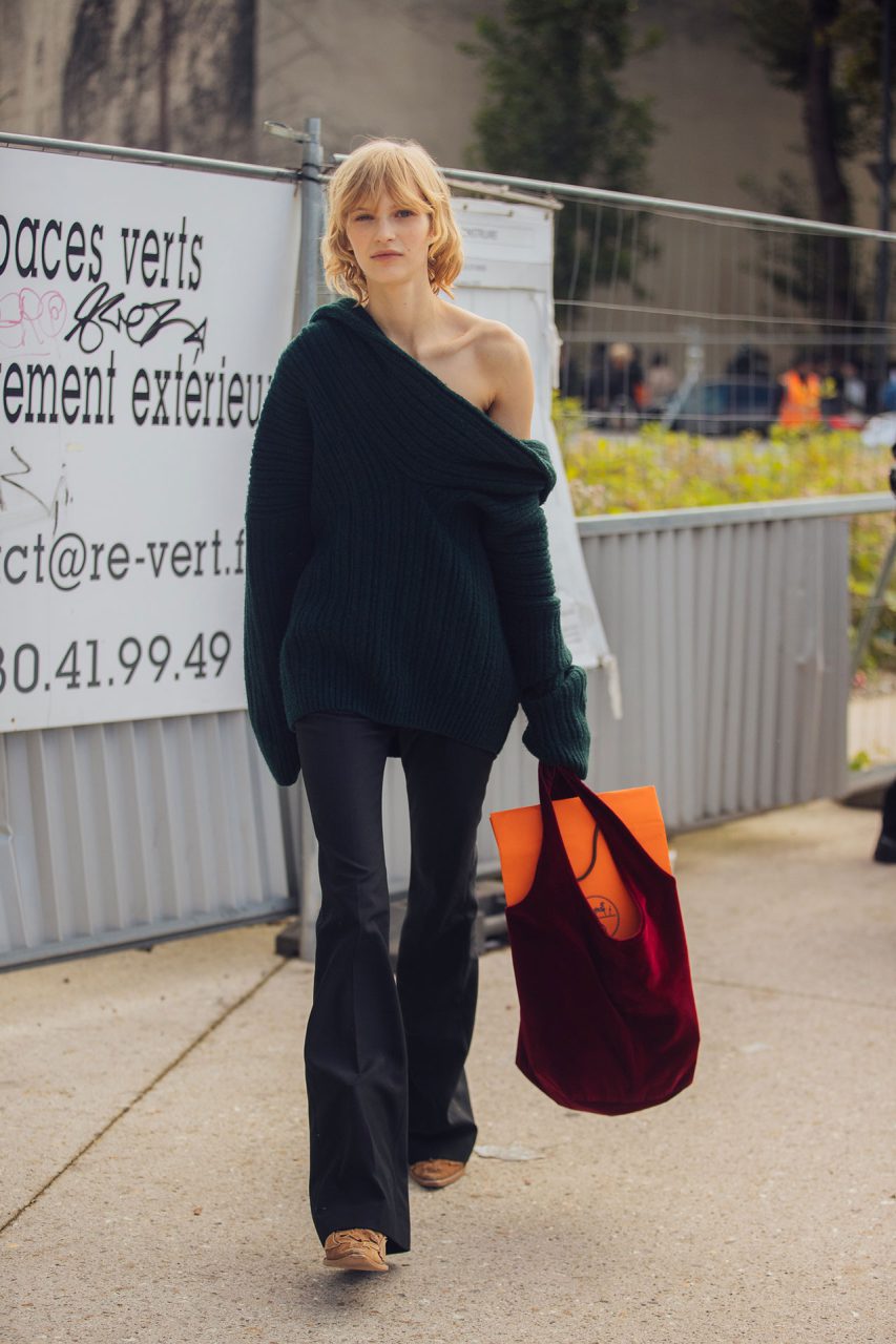 See What the Models Are Wearing Off-Duty During PFW S/S 23! Days 5&6 ...