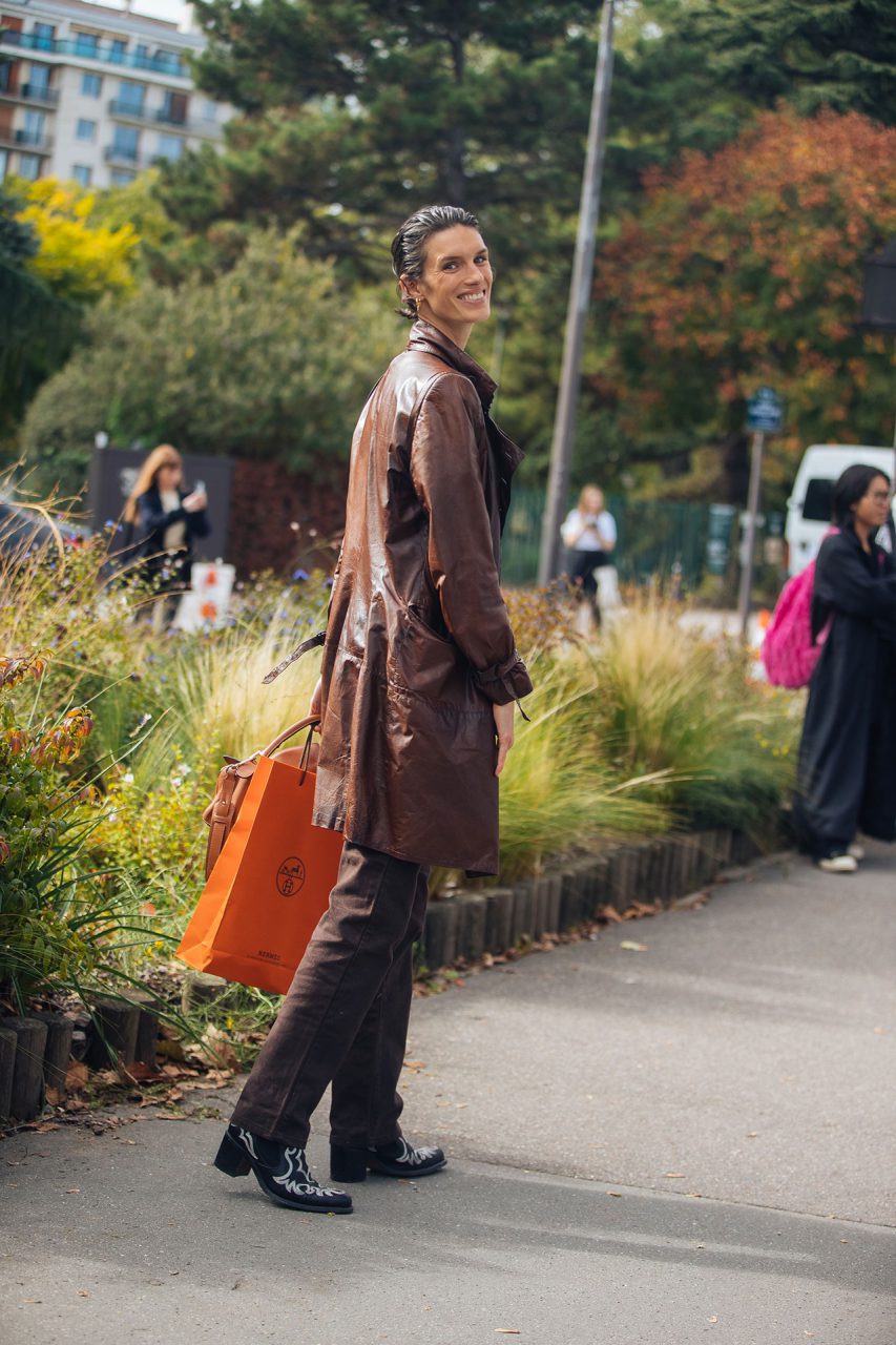 See What the Models Are Wearing Off-Duty During PFW S/S 23! Days 5&6 ...